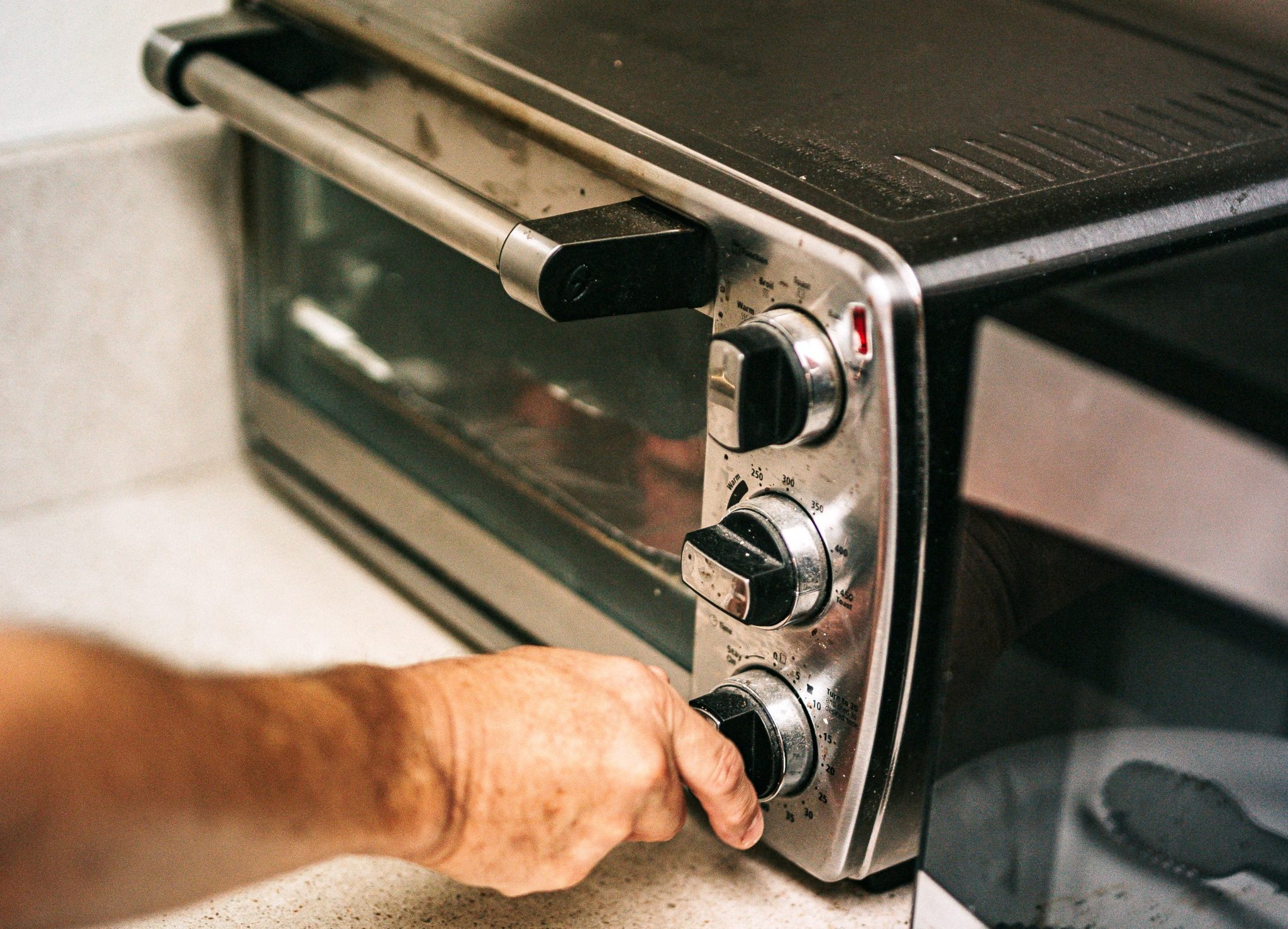 Cara Menggunakan Oven Listrik untuk Pemula dalam Memanggang Kue ...