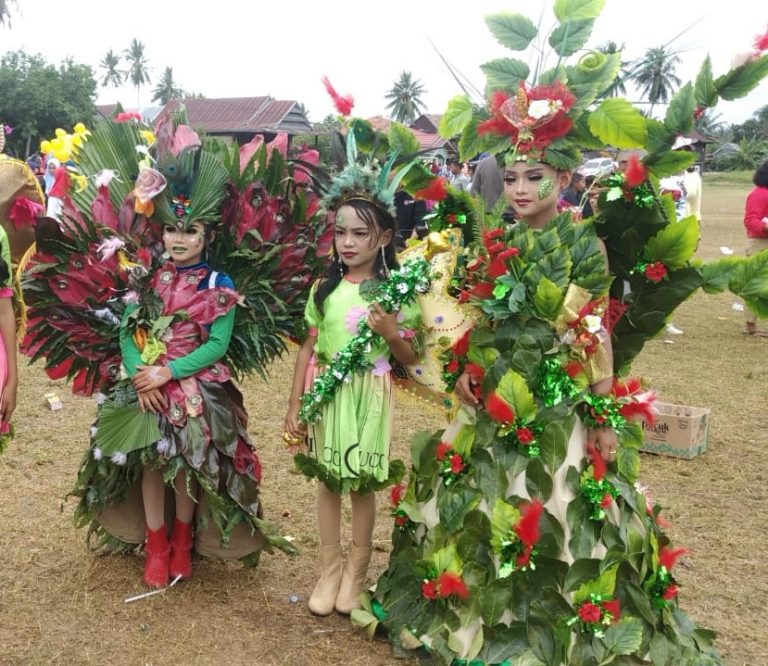 25 Ide Kostum Karnaval dari Barang Bekas Daur Ulang - Artikel Tips Belanja Hemat