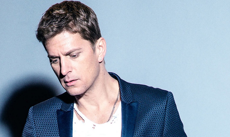 Premiere Lagu Baru Rob Thomas, "Trust You" - Creative Disc