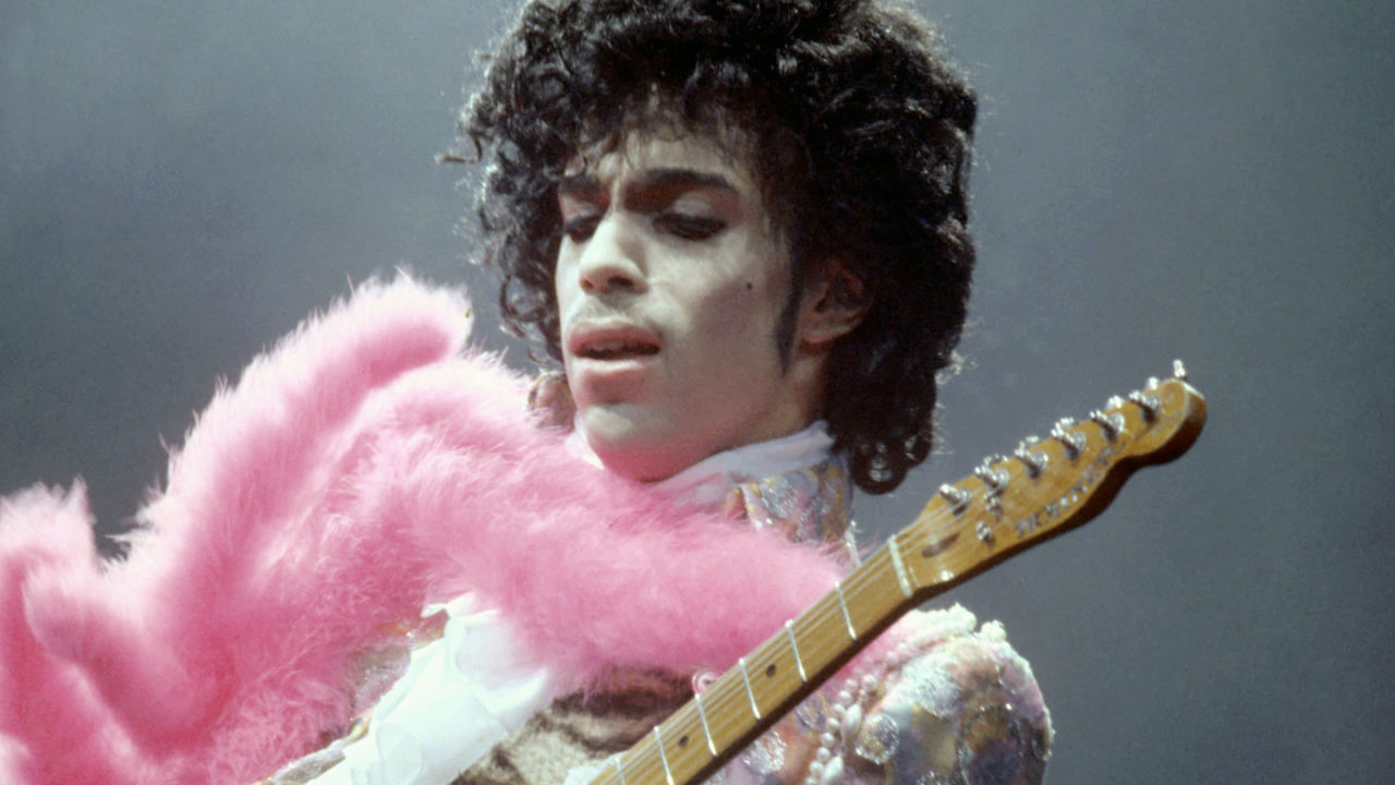 Ikon Musik Legendaris, Prince, Meninggal Dunia - Creativedisc