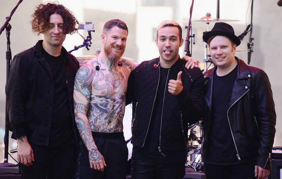 Dengar Single Anthemik Baru Dari Fall Out Boy, 'Champion' - Creative Disc