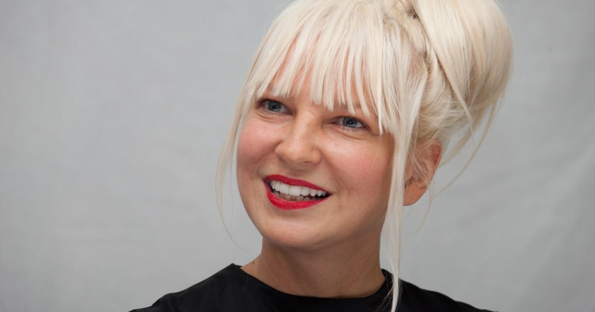 Sia Sajikan Lagu Inspiratif ‘I’m Still Here’ Sebagai Single Barunya ...