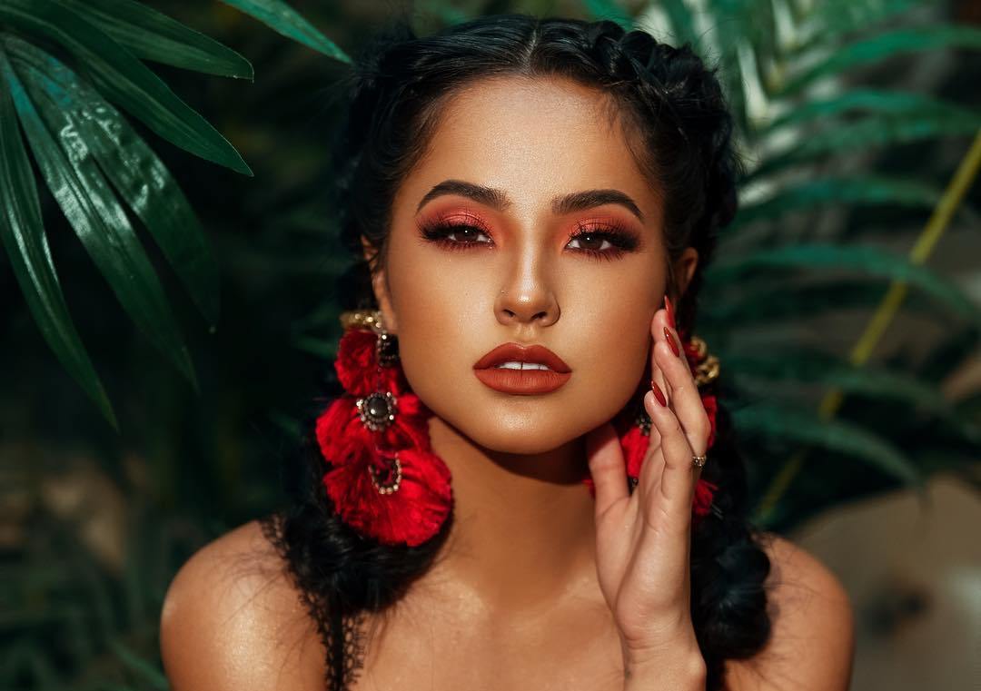 Bersama ColourPop, Becky G Luncurkan Koleksi Makeup Pertamanya ...