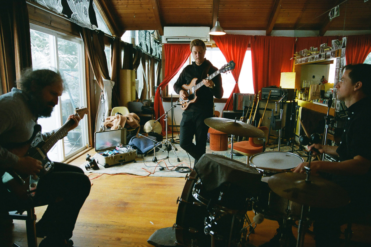 Muzz, Band Gawangan Paul Banks Dari Interpol, Rilis Album Debut Mereka ...