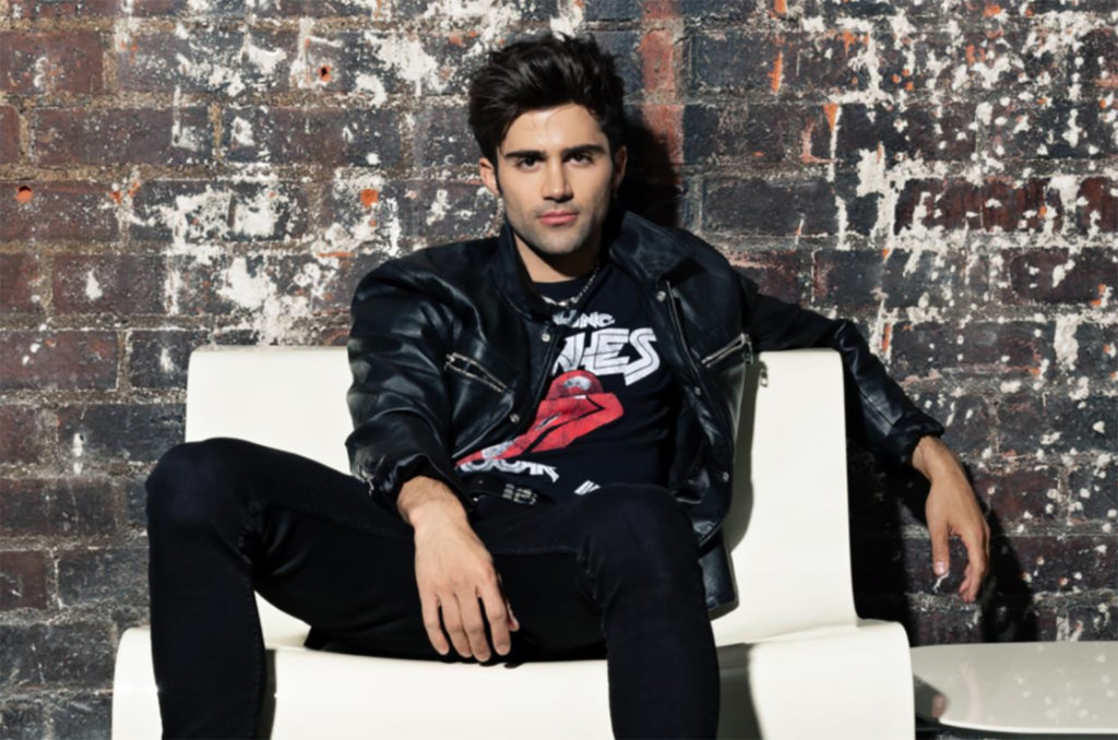 Mantan Demi Lovato, Max Ehrich, Debut Dengan Single Emosional, ‘Afraid ...
