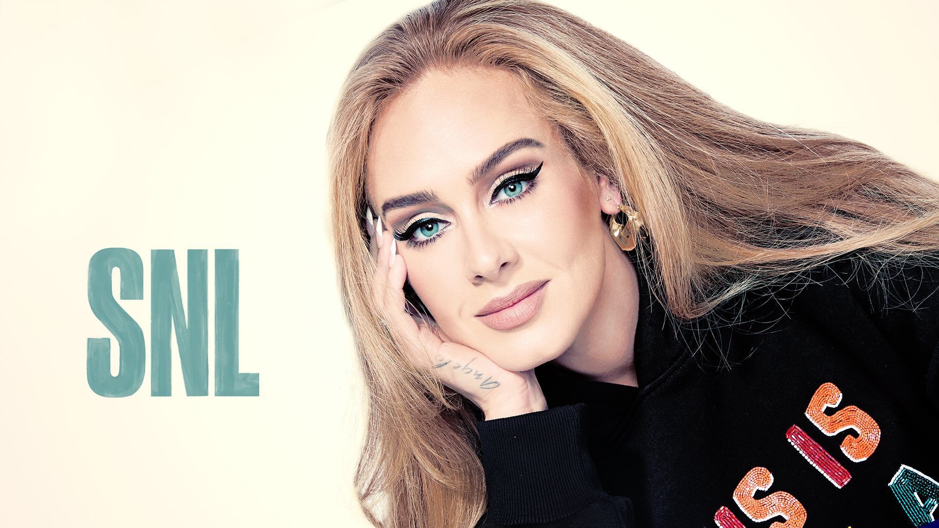 Adele Sukses Tampil Sebagai Host di SNL dengan Penampilan Barunya - Creative Disc