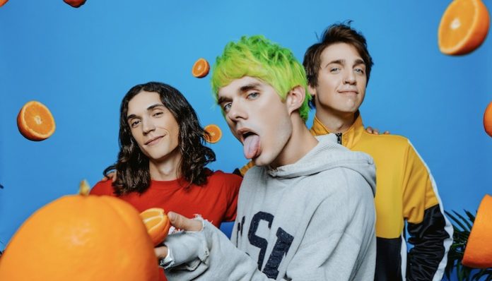 Waterparks Umumkan Album Live & Film Konser Mereka, “FANDOM: LIVE IN ...