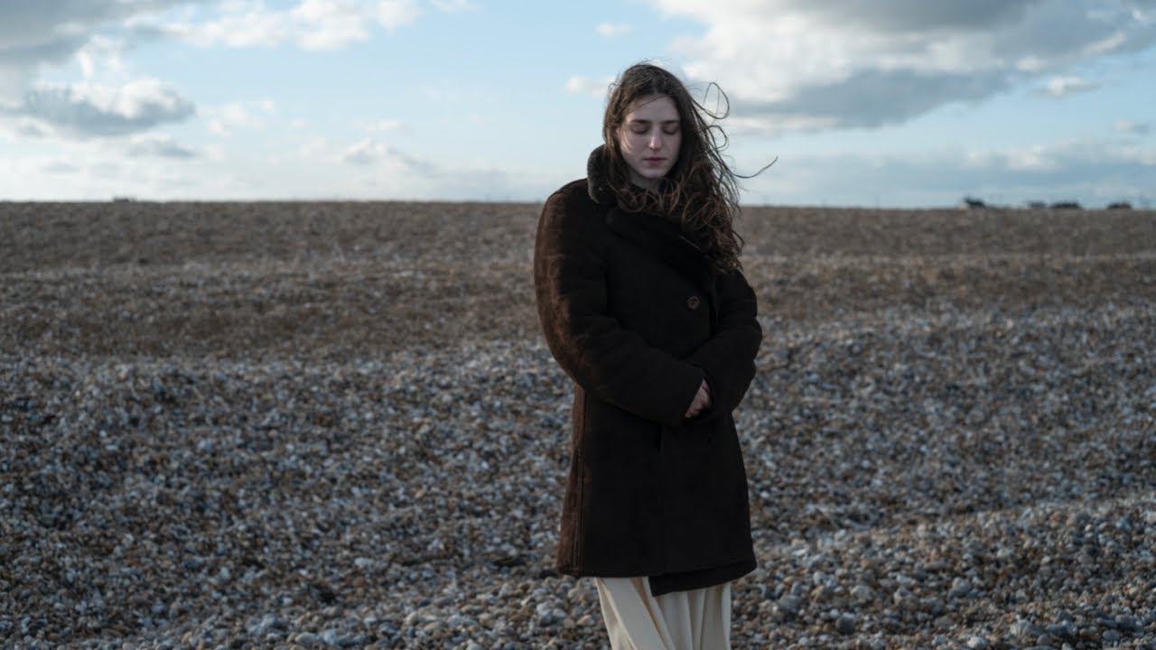 Birdy Kembali Lagi Dengan Lagu Baru Lain, ‘Loneliness’ - Creative Disc