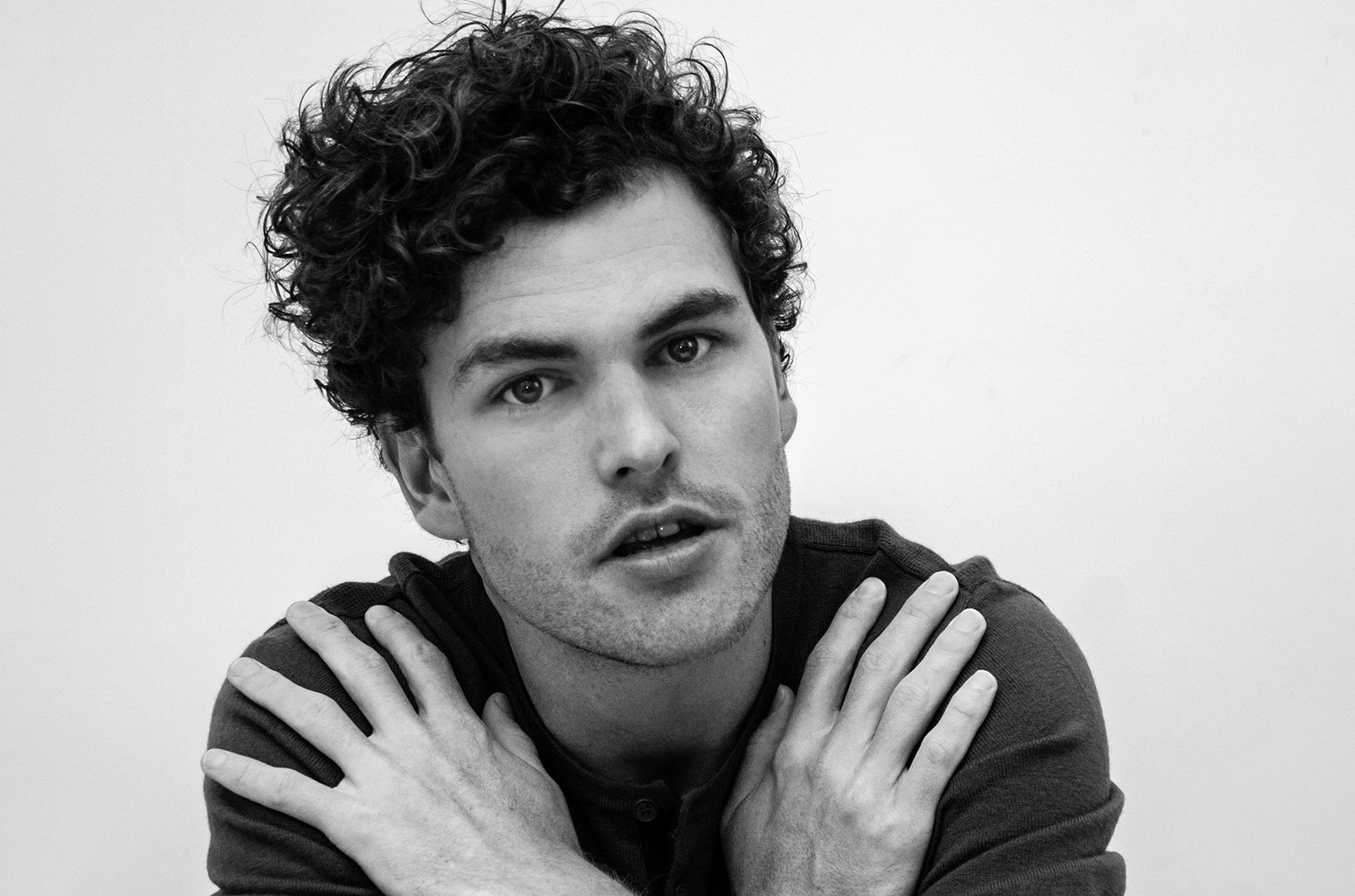 Vance Joy Berkolaborasi Bersama Benny Blanco & Marshmello Dalam ‘You ...
