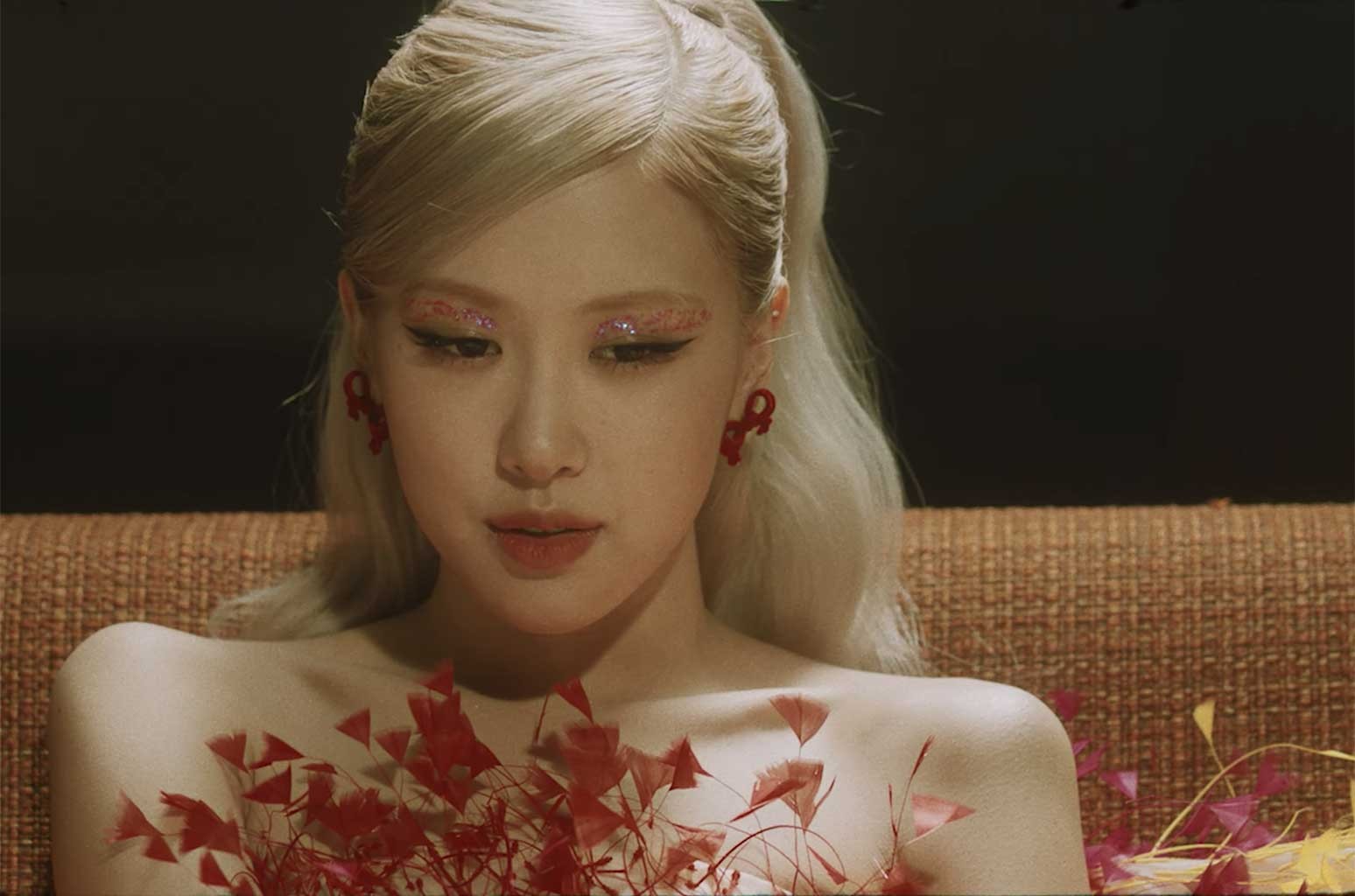 Rosé BLACKPINK Lepas MV ‘Gone’ & Sukses Viral Gara-Gara Challenge ‘WAP ...