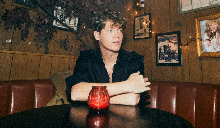 Jamie Miller Rilis Single ‘Last Call’ Untuk EP Mendatangnya, “Broken ...
