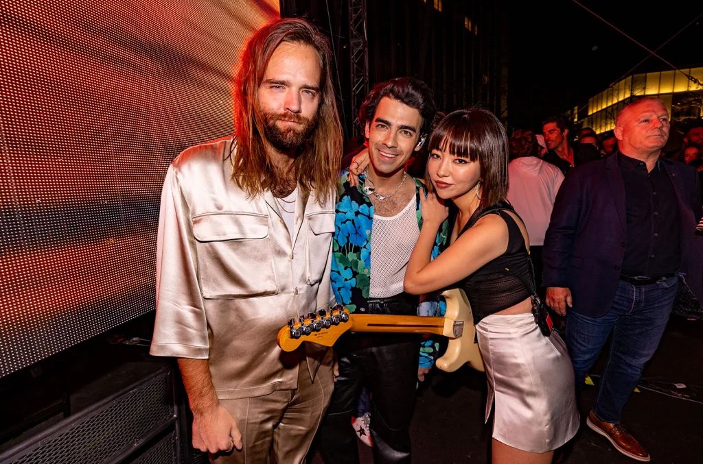 DNCE Kembali Dengan Sajikan Single Dance Yang Funky ‘Move’ - Creativedisc