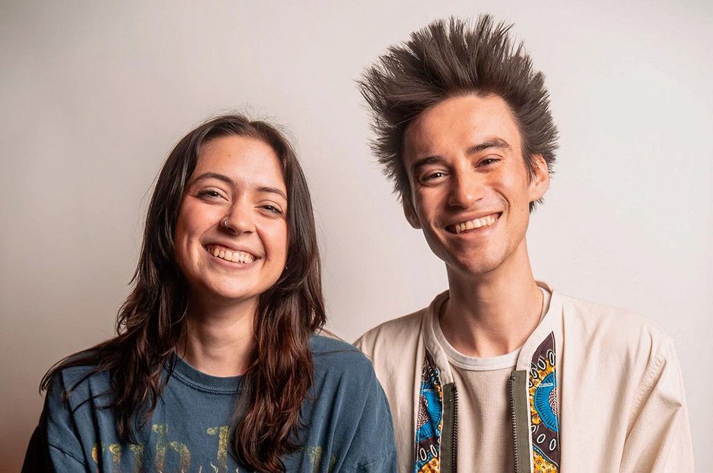 Jacob Collier, Lizzy McAlpine, & John Mayer Rilis Lagu Pandemi, 'Never ...