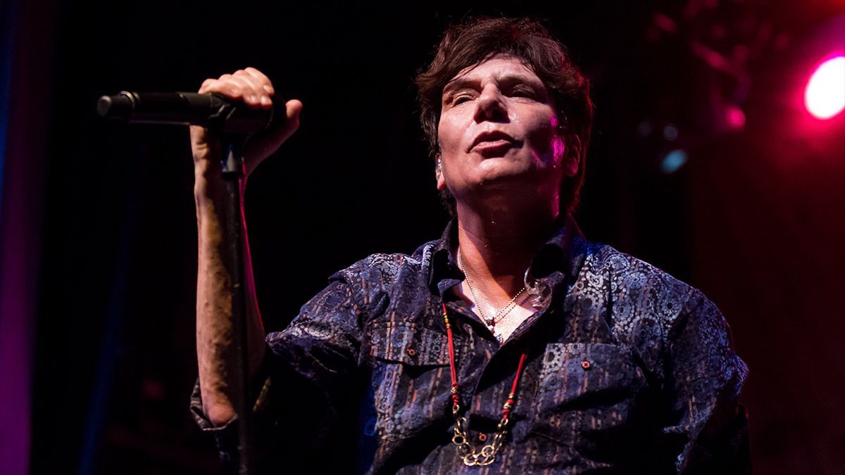 Eric Martin Konfirmasi Mr. Big akan Reunian dengan Drummer Baru ...