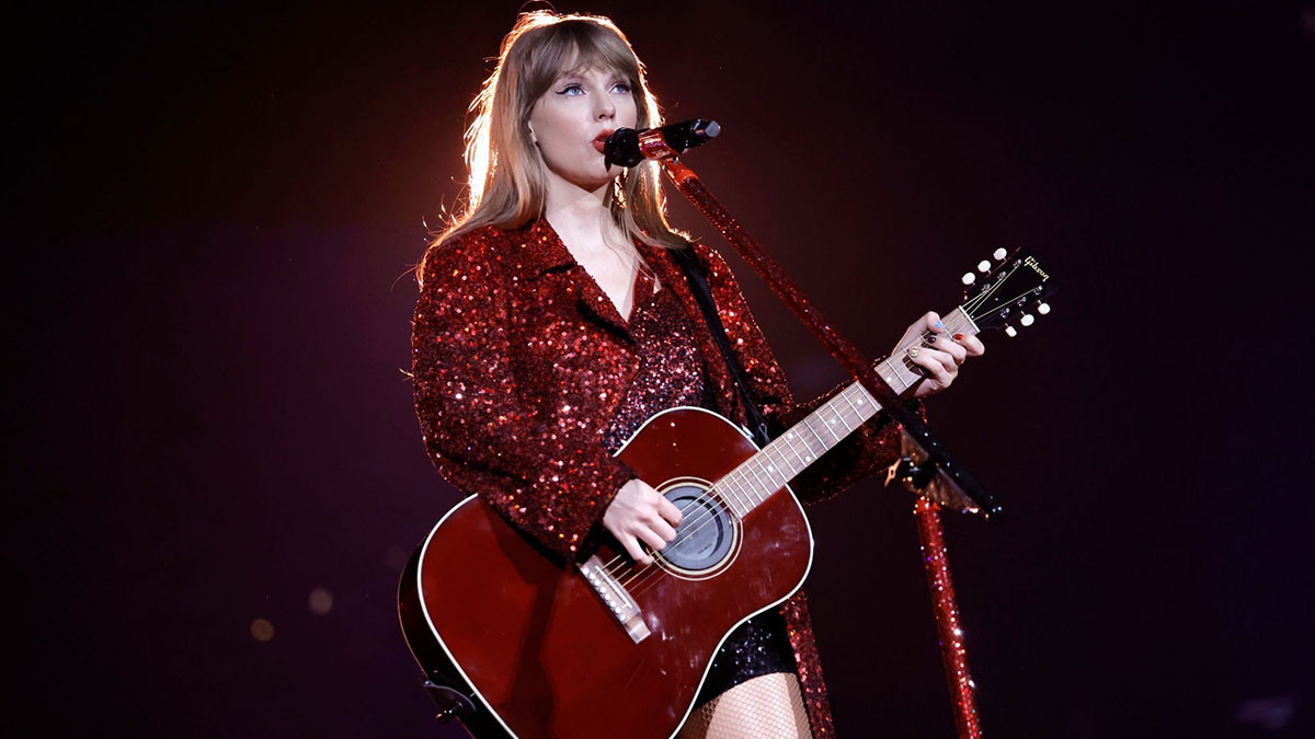 Taylor Swift Samai Rekor Whitney Houston Dengan 3 Album di Top 10 ...