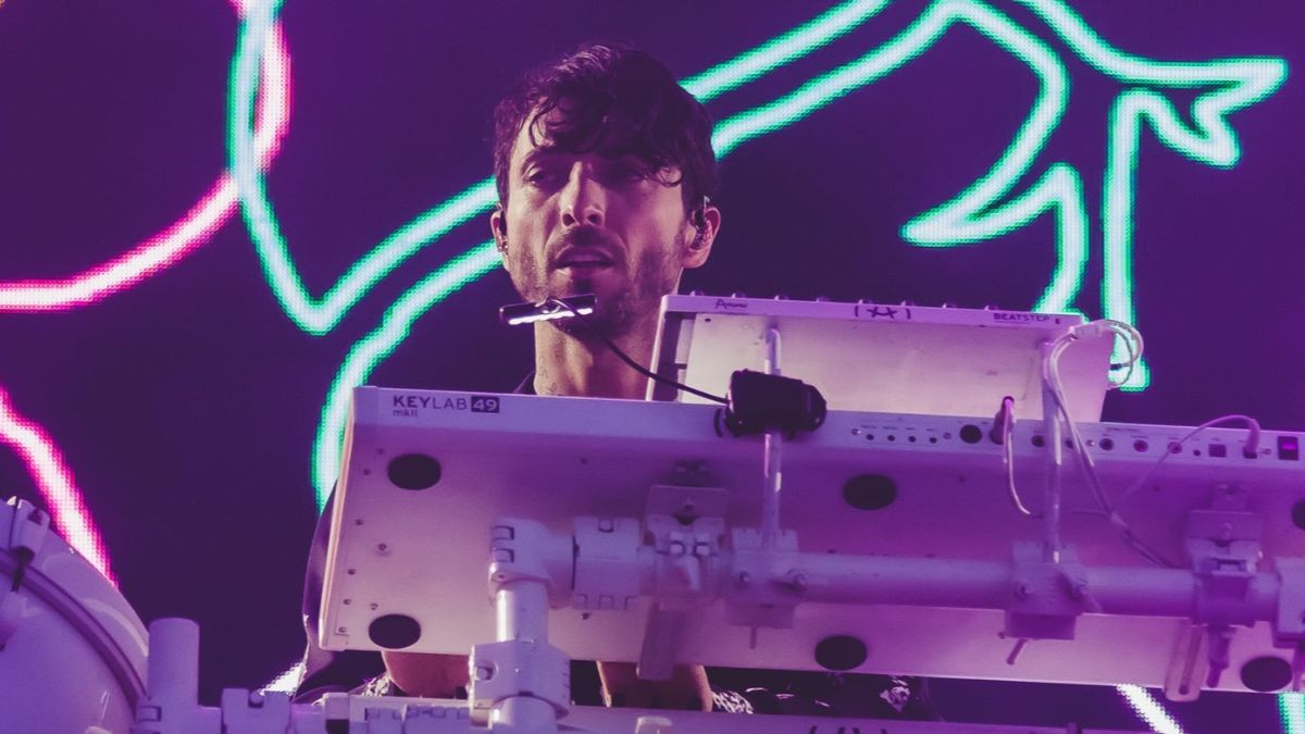 Jordan Fish Berpisah dengan Bring Me The Horizon - Creative Disc