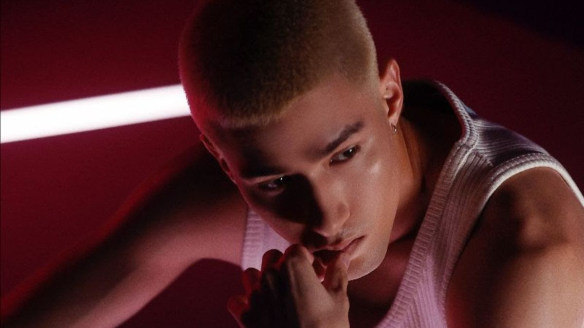 MIKA Resmi Lepas EP Solo, “bleached” - Creativedisc