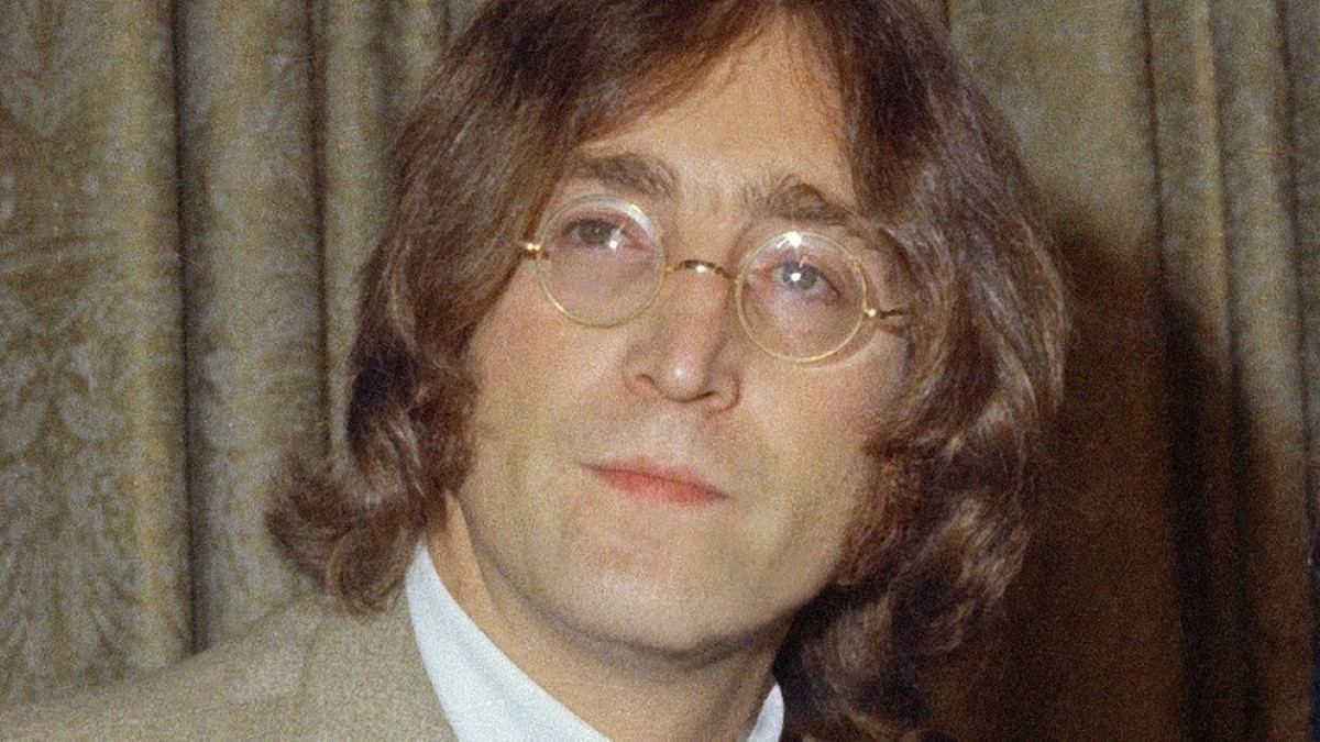 Menelusuri Masterpiece Sang Legenda The Beatles John Lennon: Buku "Mind Games" - Creative Disc