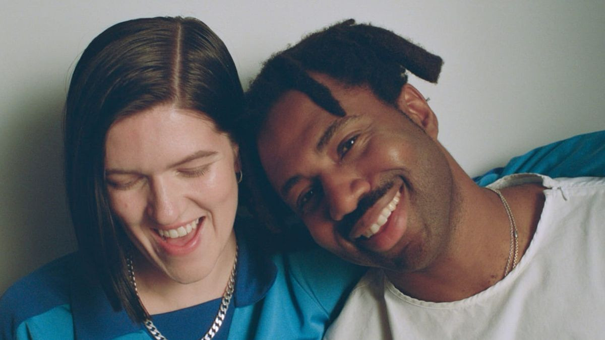 Romy dan Sampha Sepakati Cinta adalah Kerja Sama dalam 'I'm on your ...