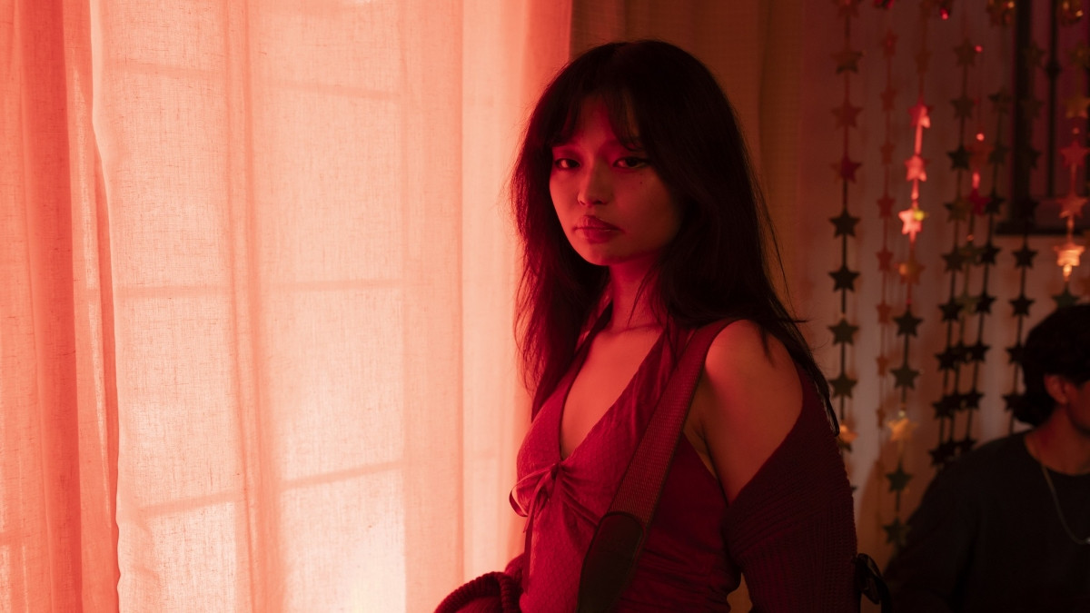 Lyn Lapid Umumkan Album Debut "BUZZKILL" - Creative Disc