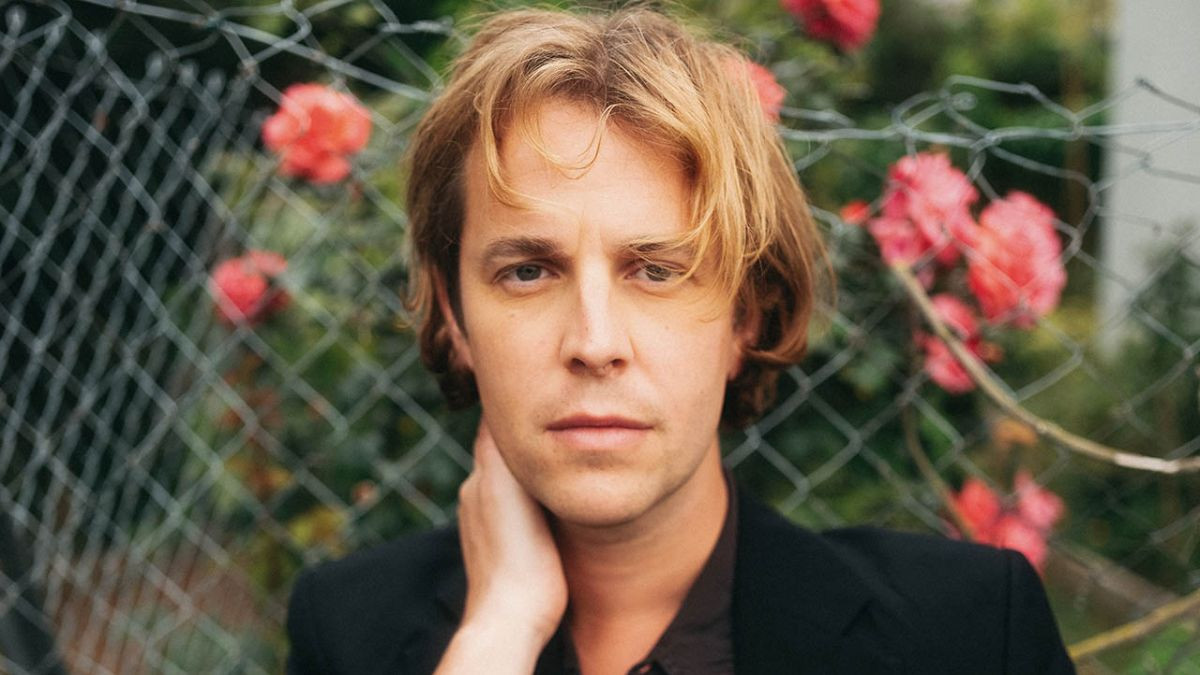 Tom Odell Umumkan Album Baru ‘A Wonderful Life’, Bagikan Single Kedua 'Don’t Cry, Put Your Head ...