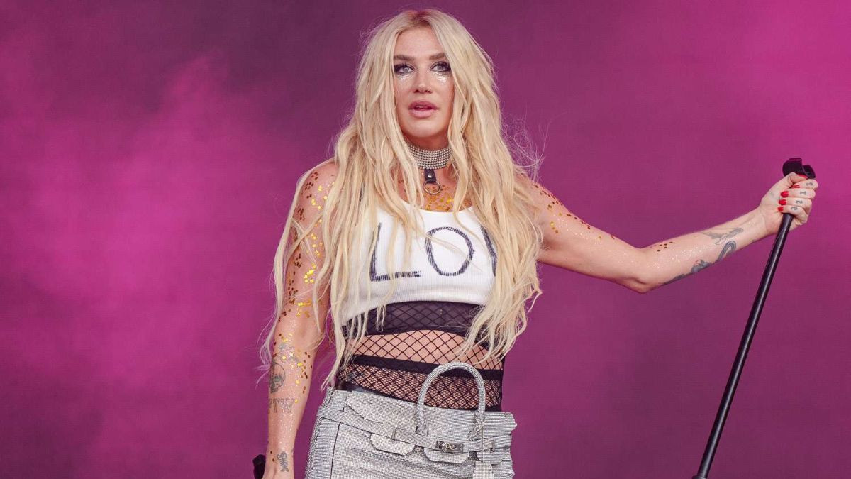 The Dare Undang Banyak Orang ke Pestanya dalam 'You're Invited ...