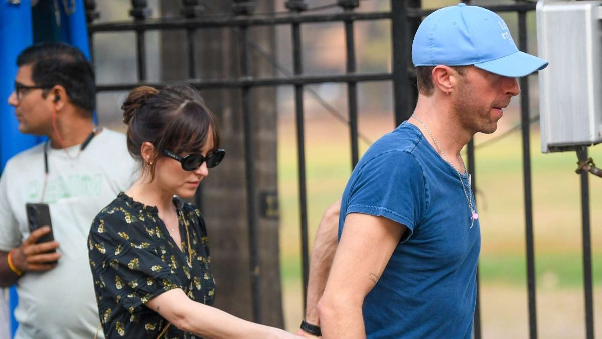 Chris Martin dan Dakota Johnson Resmi Berpisah Setelah Delapan Tahun ...
