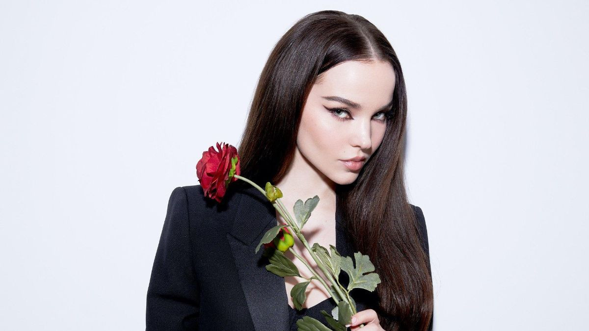 Dove Cameron Rilis Single ‘Romeo’, Eksplorasi Cinta yang Mistik dan Tak ...