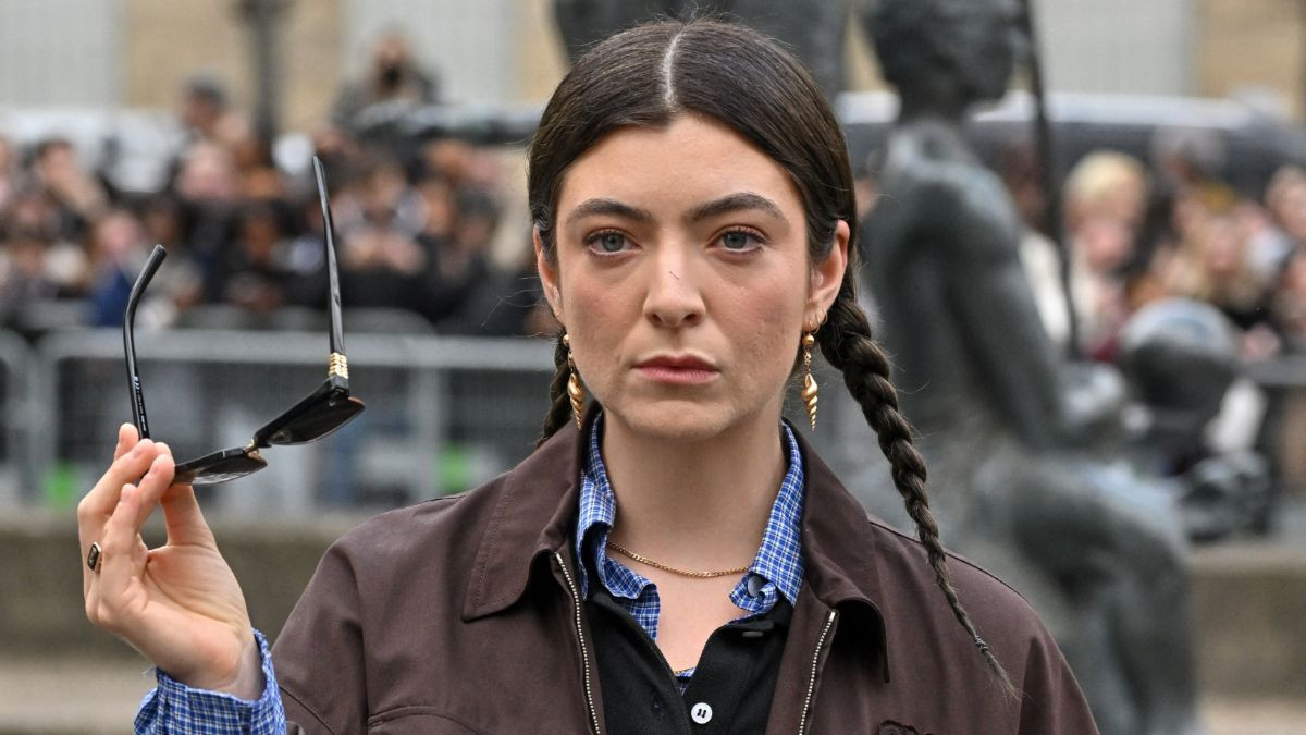 Lorde Kembali Berjaya di Billboard 200 Lewat Album “Virgin” - Creative Disc