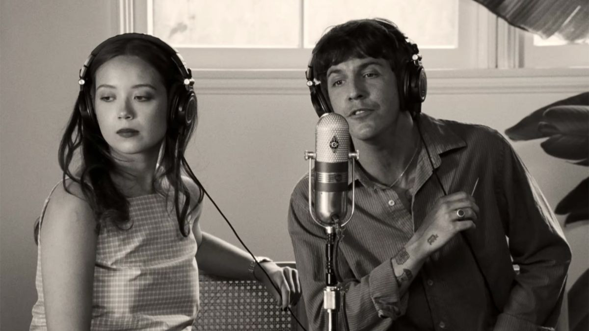 ROLE MODEL Ajak Laufey Hadirkan Versi Baru ‘The Longest Goodbye’ yang Penuh Keintiman - Creativedisc