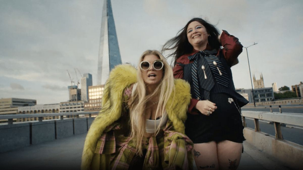 Fergie Akhirnya Syuting 'London Bridge' di Lokasi yang Sebenarnya ...