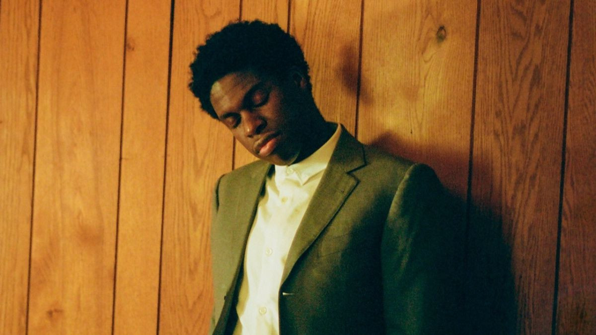 Daniel Caesar Buka Babak Baru Lewat Lagu Patah Hati 'Have a Baby (with ...