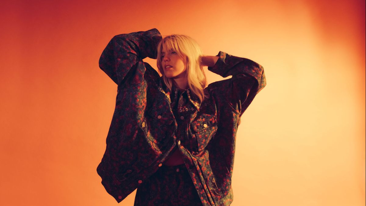 Reneé Rapp Raih Pencapaian Tertinggi di Billboard 200 Lewat “BITE ME ...