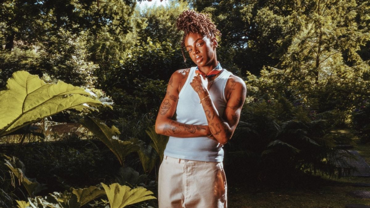 Cat Burns Siap Rilis Album Kedua "How To Be Human" di Akhir Oktober ...